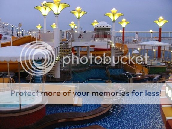 The Star swimming pools & children - Norwegian Cruise Line - Cruise ...